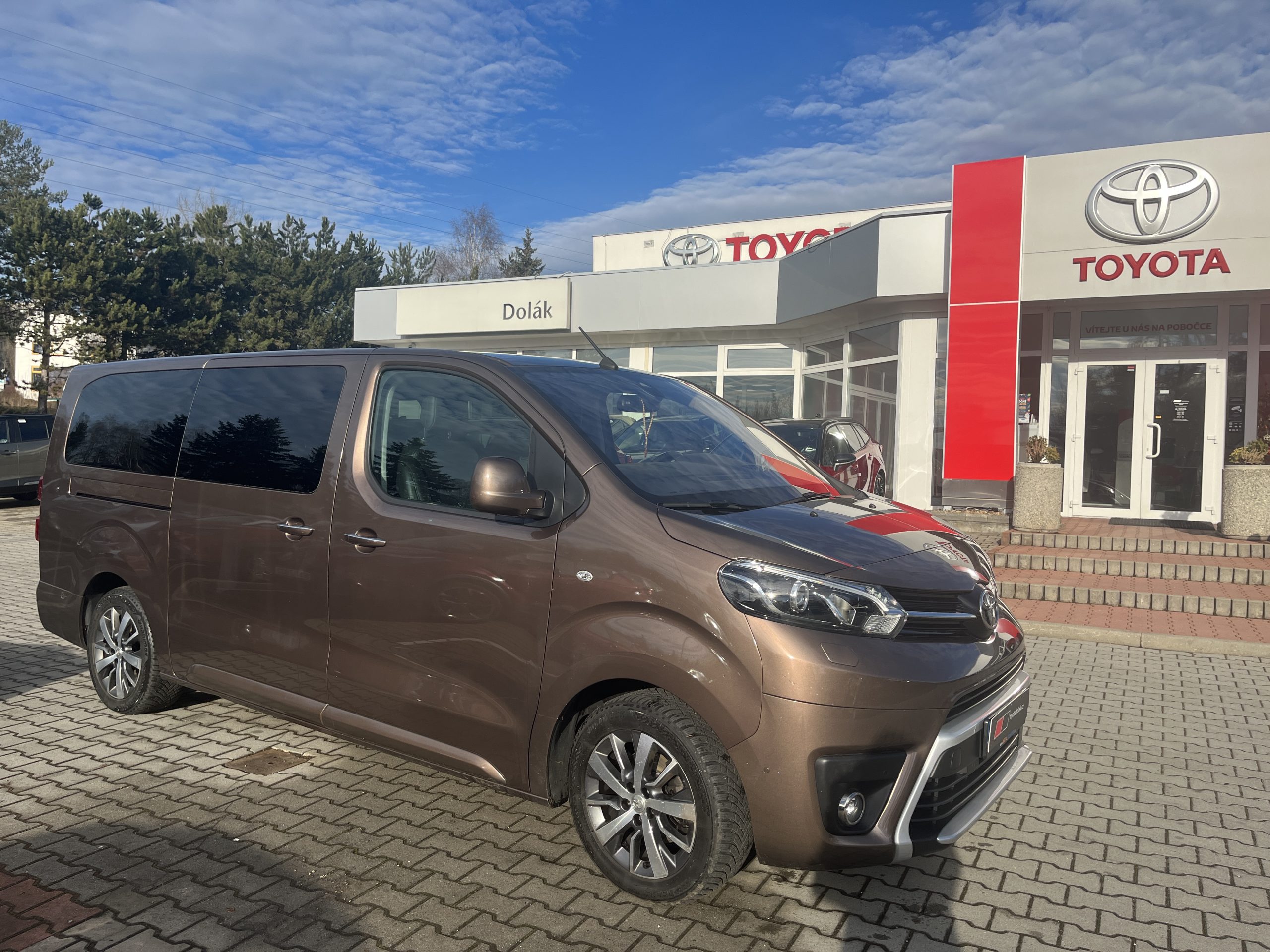 Zobrazit nabídky vozů - MPV i užitkové již od 59 900 Kč | Toyota ...