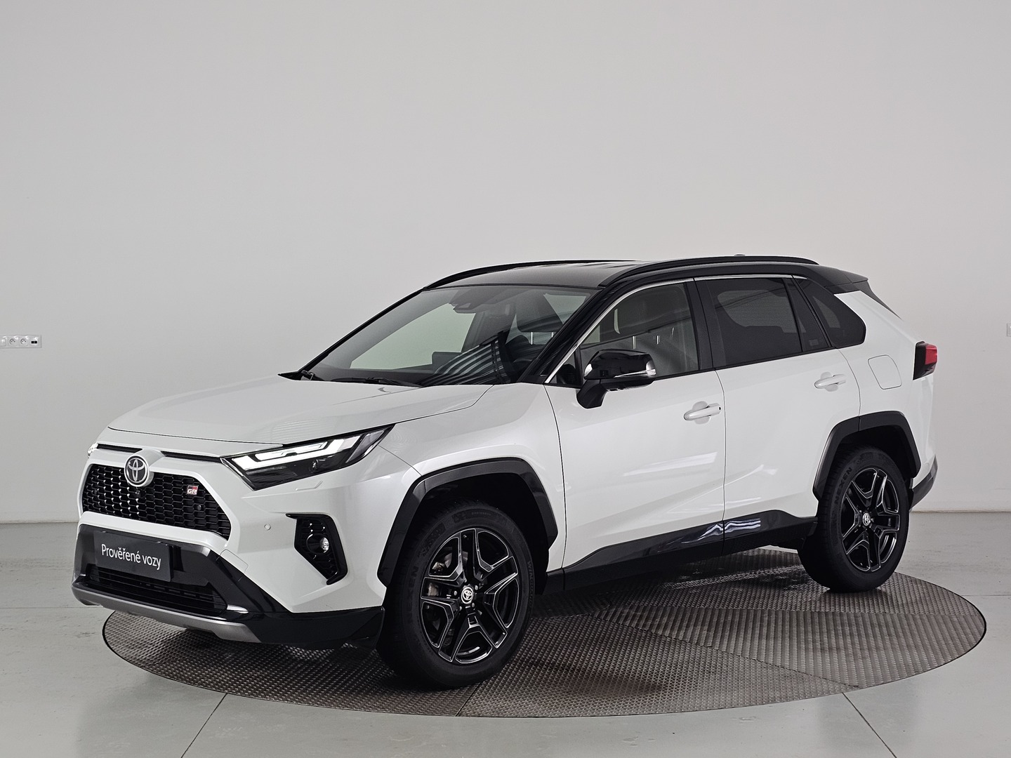 Nabídka vozu Toyota RAV4 2.5 Hybrid 2023 1 059 900 Kč s DPH Toyota ...