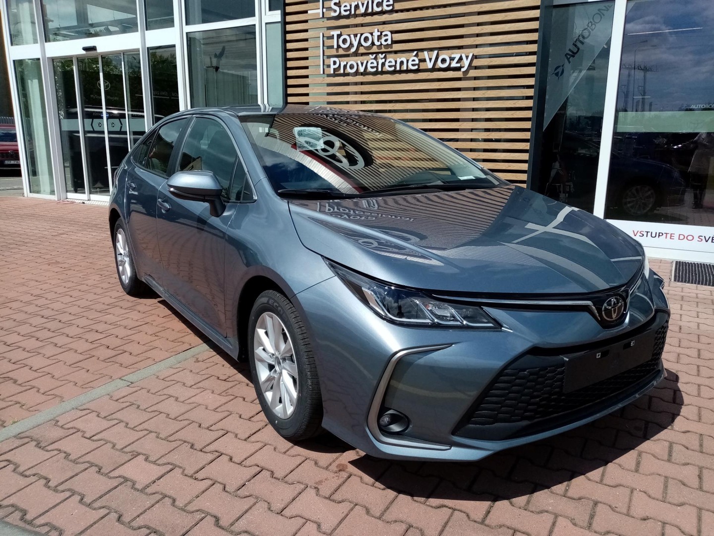 Nabídka vozu Toyota Corolla 1.5 Benzín 2024 549 900 Kč s DPH Toyota ...