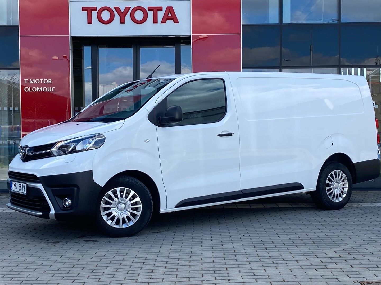Nabídka vozu Toyota PROACE 2.0 Diesel 2022 629 000 Kč s DPH T-MOTOR ...