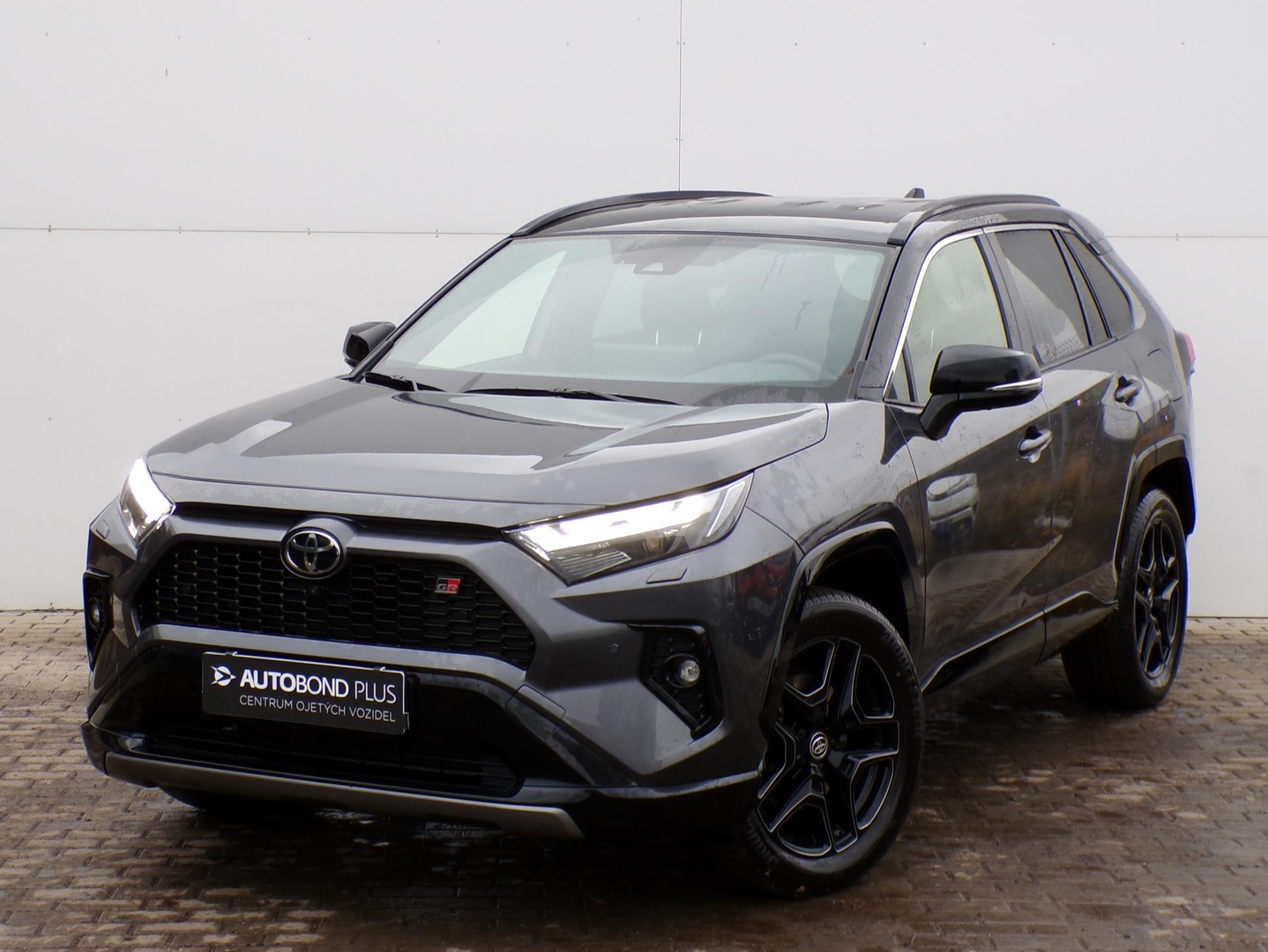 Nabídka vozu Toyota RAV4 2.5 Hybrid 2024 1 079 900 Kč s DPH AUTOBOND ...